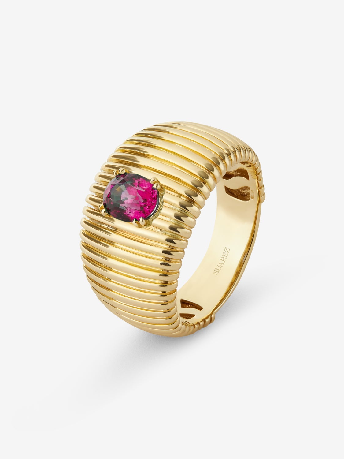18K Yellow Gold Fluted Ring with Oval Cut Ruby | Luxury Jewellery ...